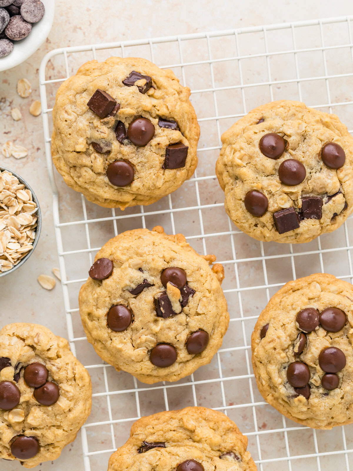 Small Batch Oatmeal Cookies With Chocolate Chips - Dreamybaker